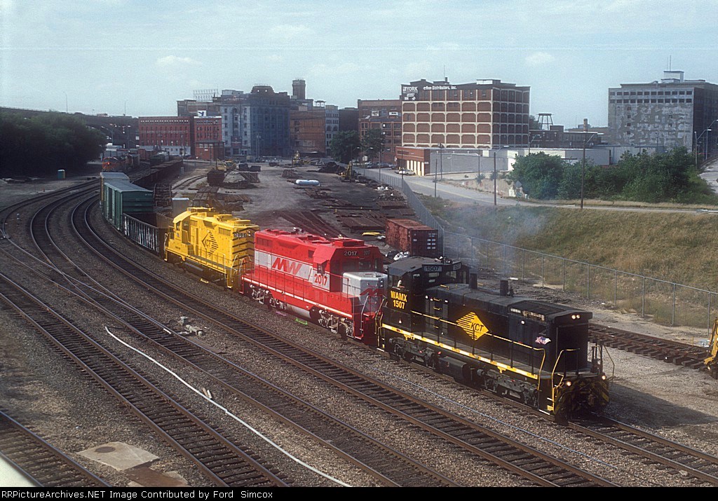 KCT 1507 approaching the Incline with a KCS transfer.